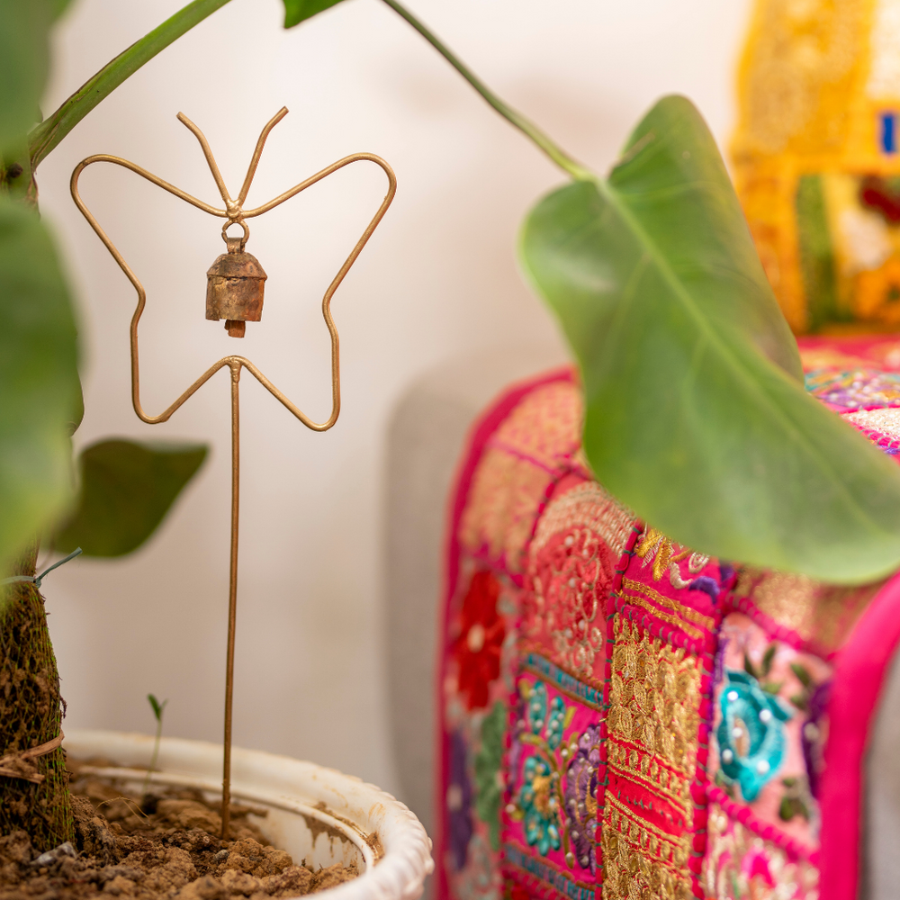Assorted Kutch Bell Garden Stakes (Set of 5) for Garden Decor | Atrangi ...