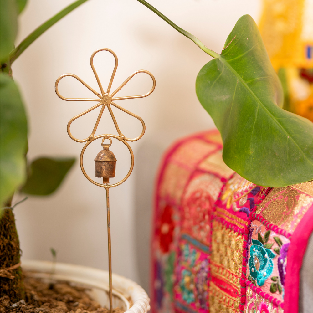 Assorted Kutch Bell Garden Stakes (Set of 5) for Garden Decor | Atrangi ...