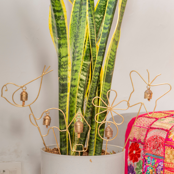Assorted Kutch Bell Garden Stakes (Set of 5) for Garden Decor | Atrangi ...
